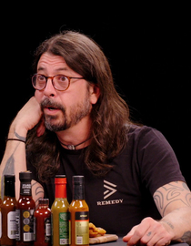 Watch S17 E06 - Dave Grohl Makes a New Friend While Eating Spicy Wings ...